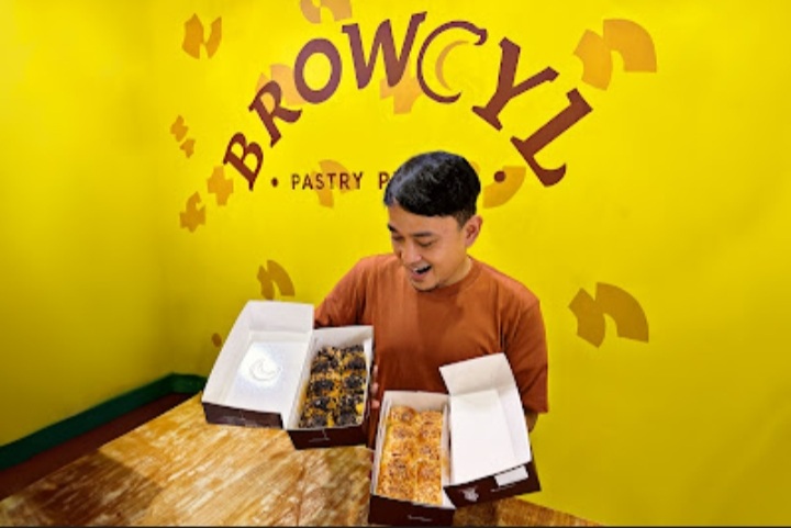 Tutup Akhir Tahun 2024, Browcyl Kenal Produk Bolen - Berandanews.net ...